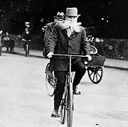 23 oktober 1921 - Uitvinder John Boyd Dunlop overlijdt - Geschiedenis